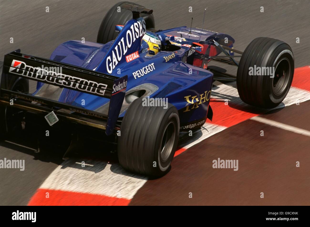 Action rear view kerb corner f1 hi-res stock photography and images - Alamy
