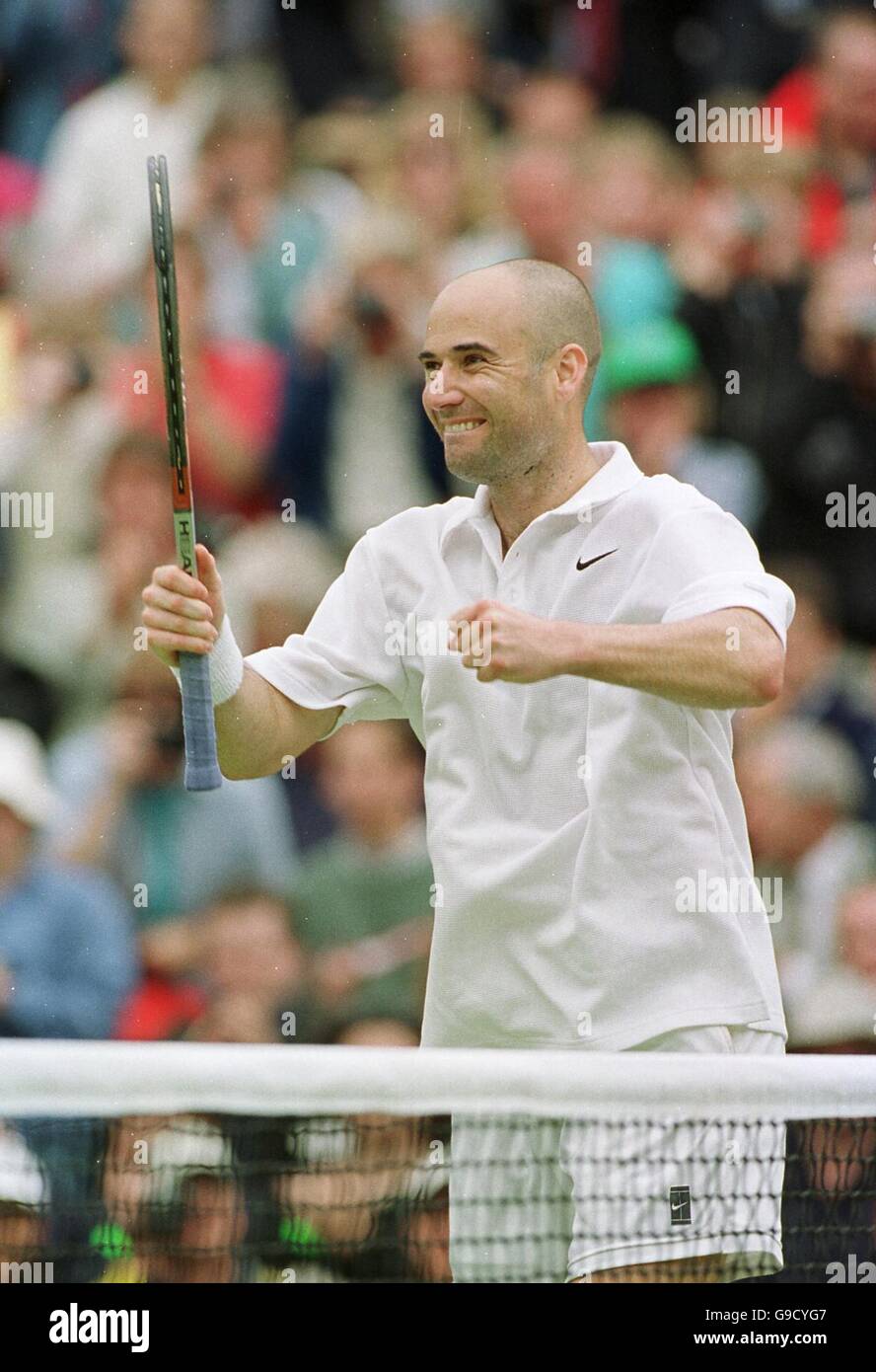 Tennis - Wimbledon Championships - Quarter Finals Stock Photo - Alamy