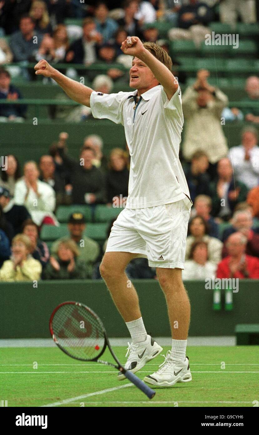 Tennis - Wimbledon Championships - Quarter Finals Stock Photo - Alamy