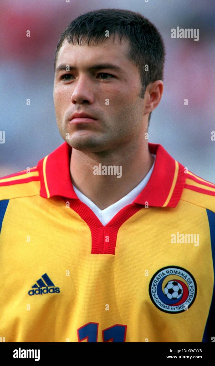 Soccer euro 2000 group a england v romania hi-res stock photography and ...