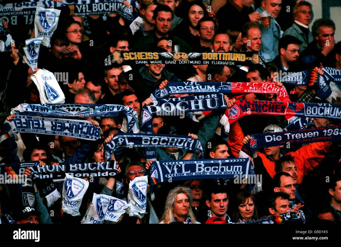 Vfl bochum fans hi-res stock photography and images - Alamy