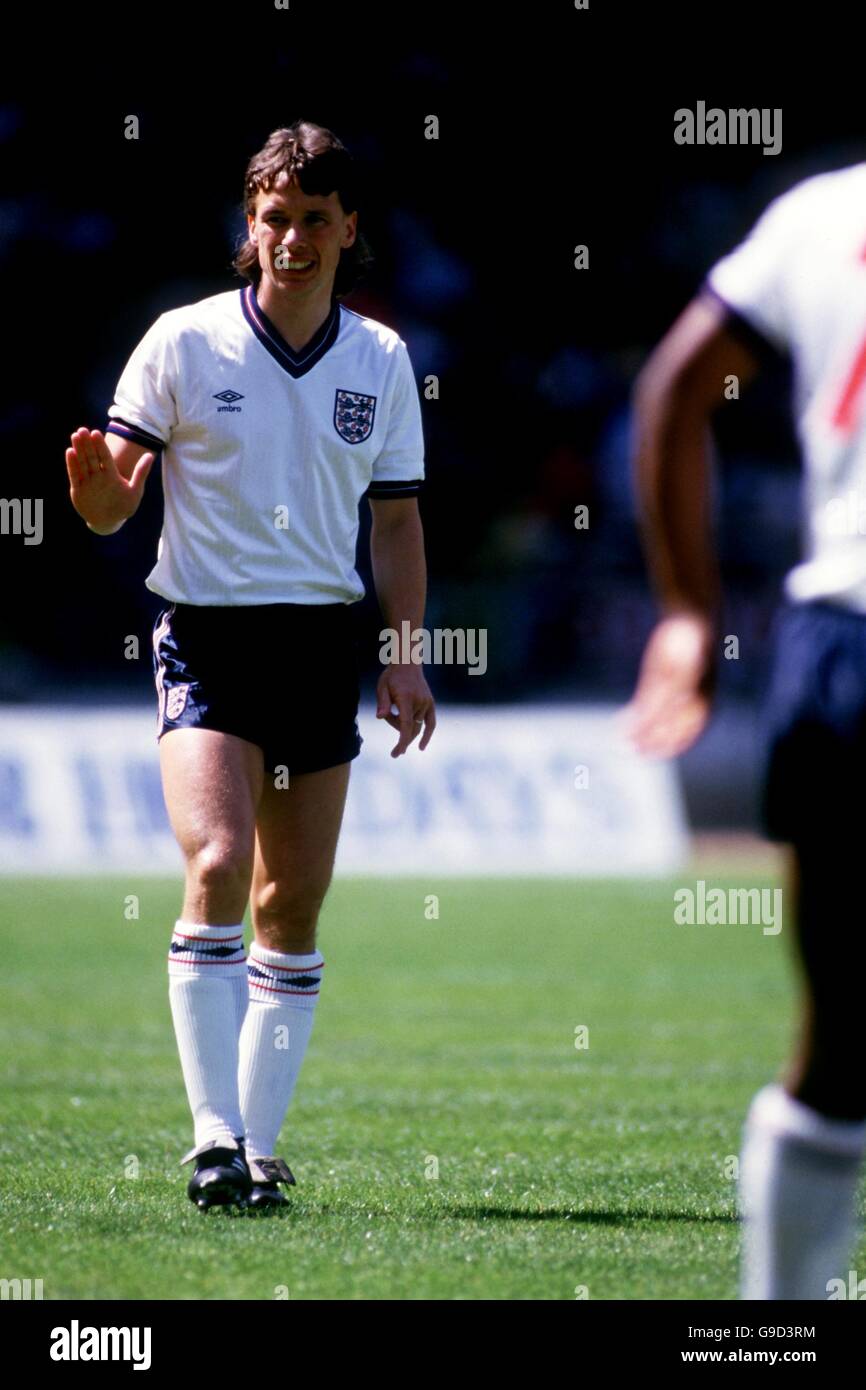 Soccer - Friendly - England v USSR Stock Photo - Alamy