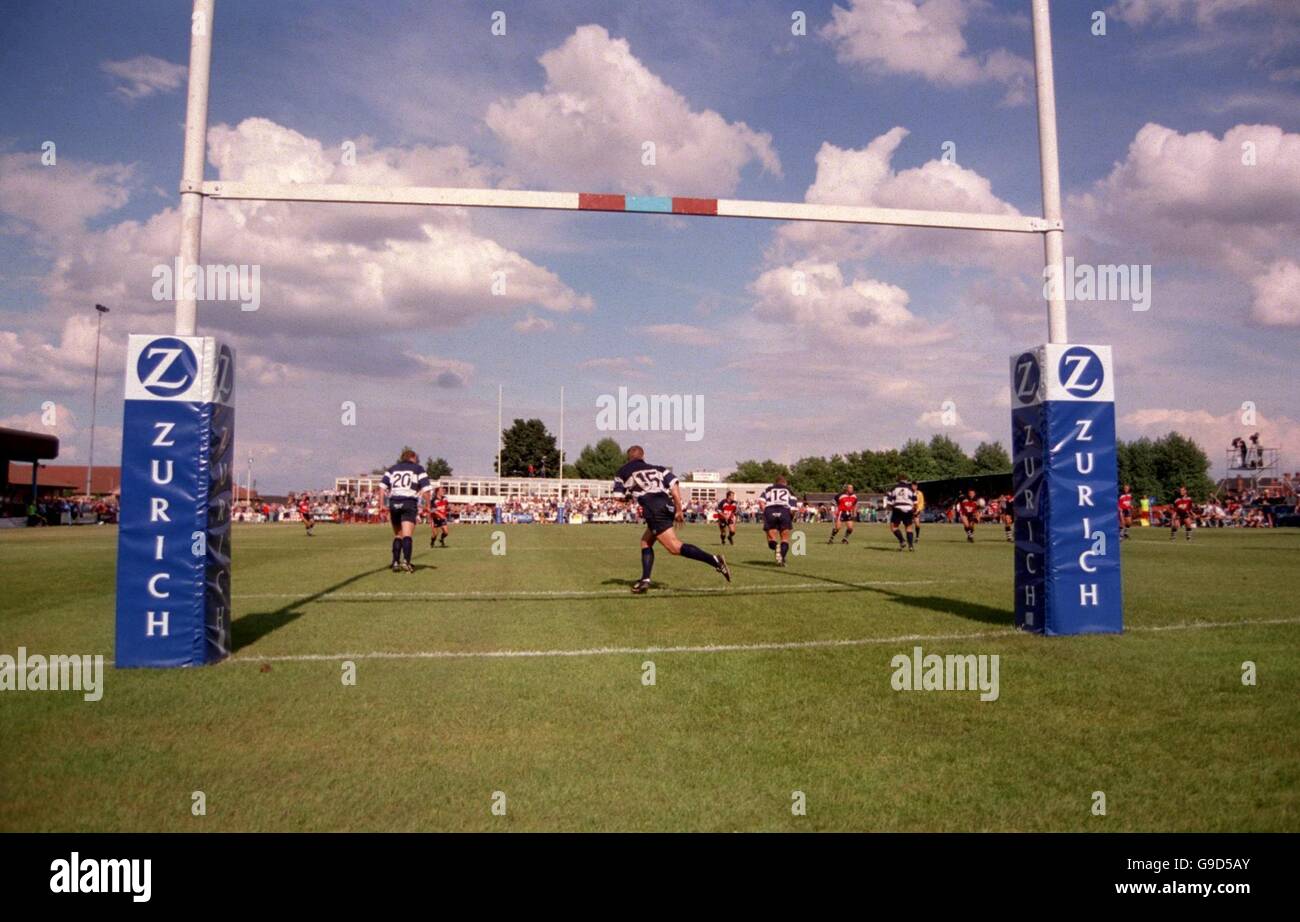 Rugby post padding hi-res stock photography and images - Alamy