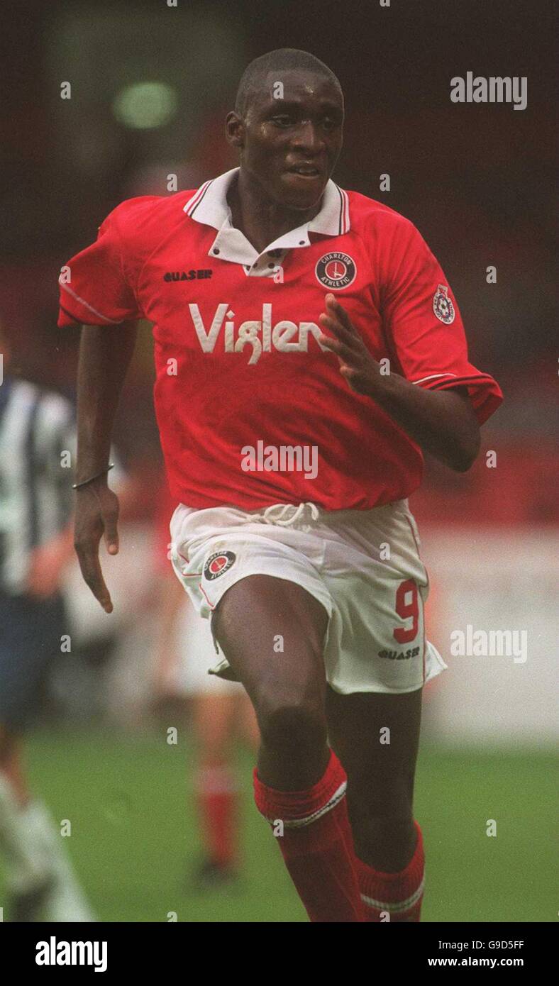 Carl leaburn hi-res stock photography and images - Alamy