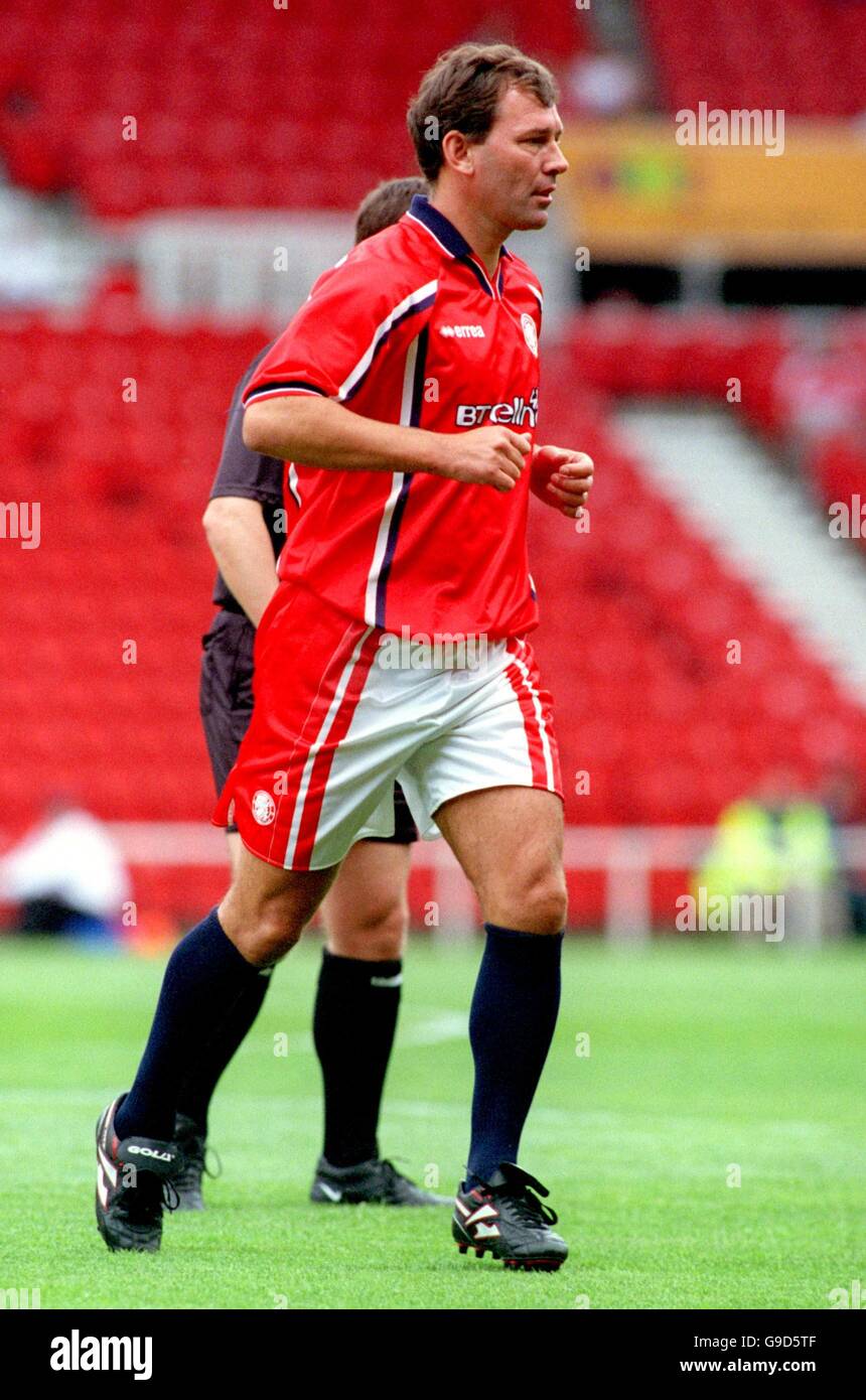 Middlesbrough manager Bryan Robson playing for Boro Old Boys against ...