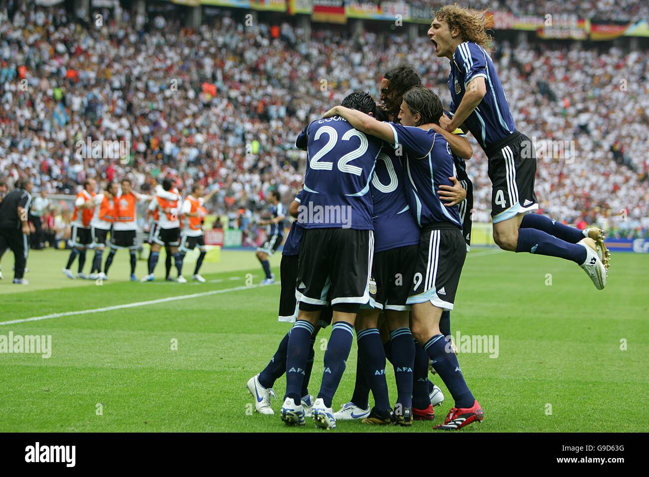 Roberto ayala hi-res stock photography and images - Alamy