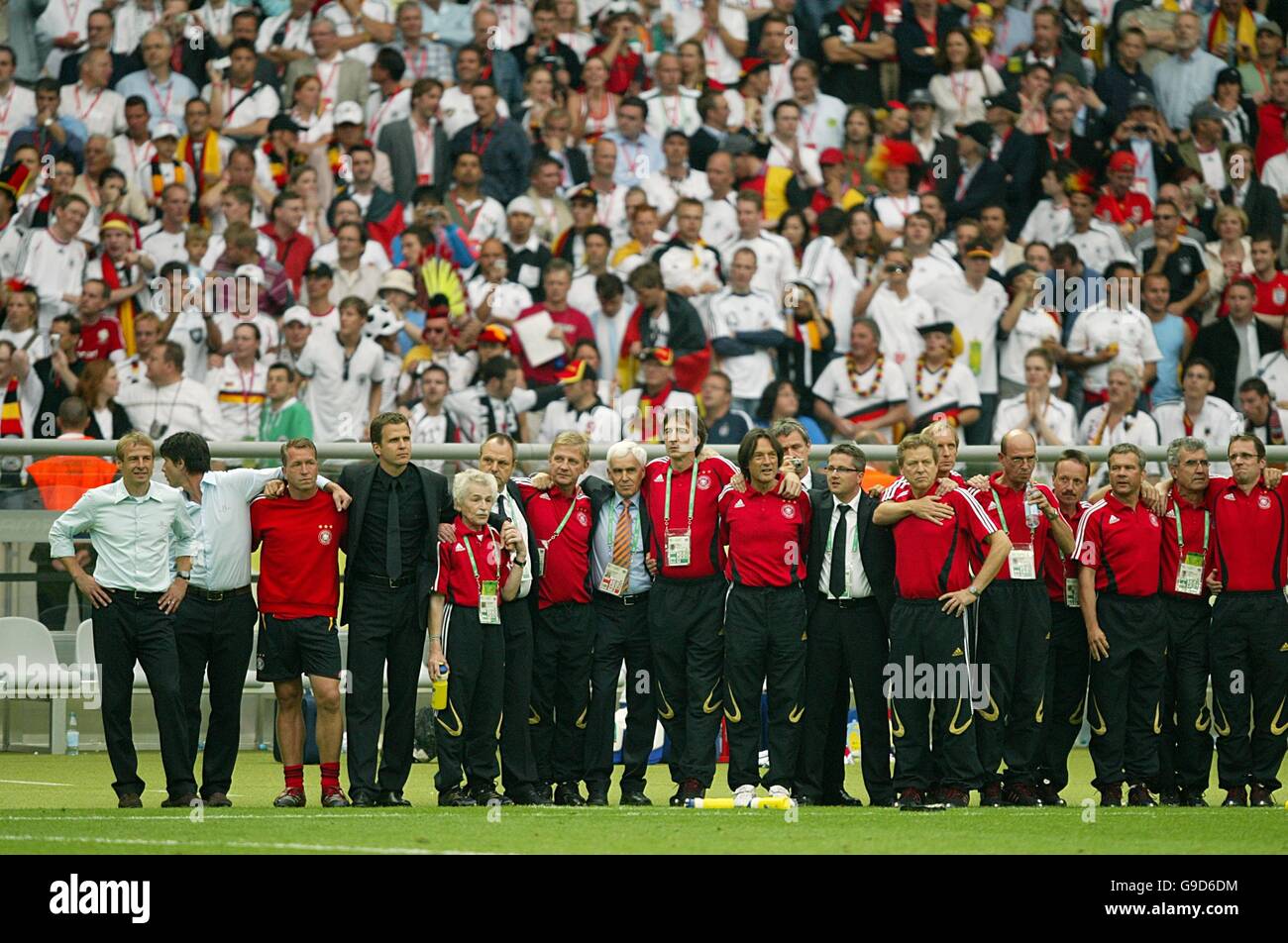 Jurgen klinsmann germany football coach hi-res stock photography and ...