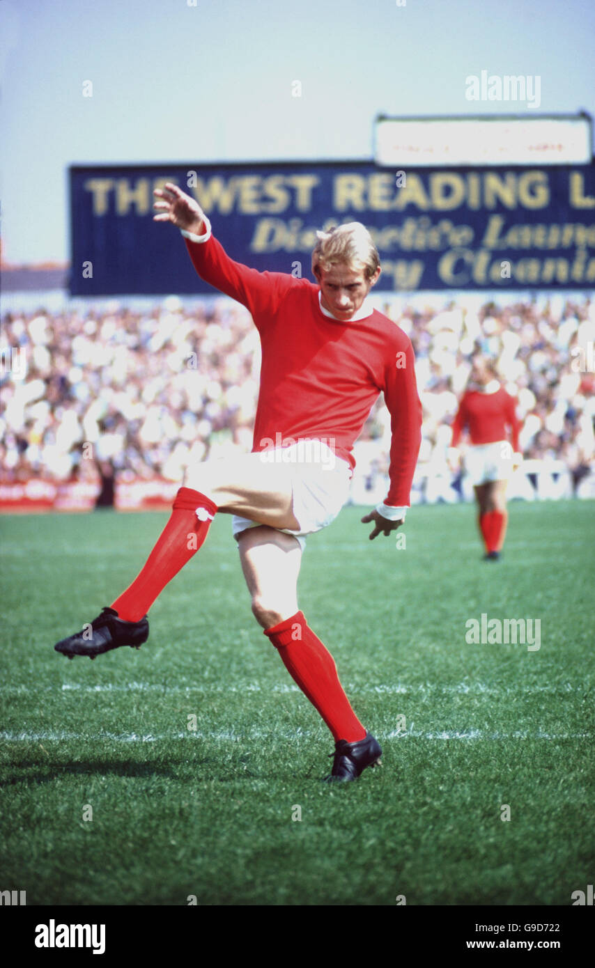 Soccer 1970 cup first round reading manchester united elm park hi-res ...