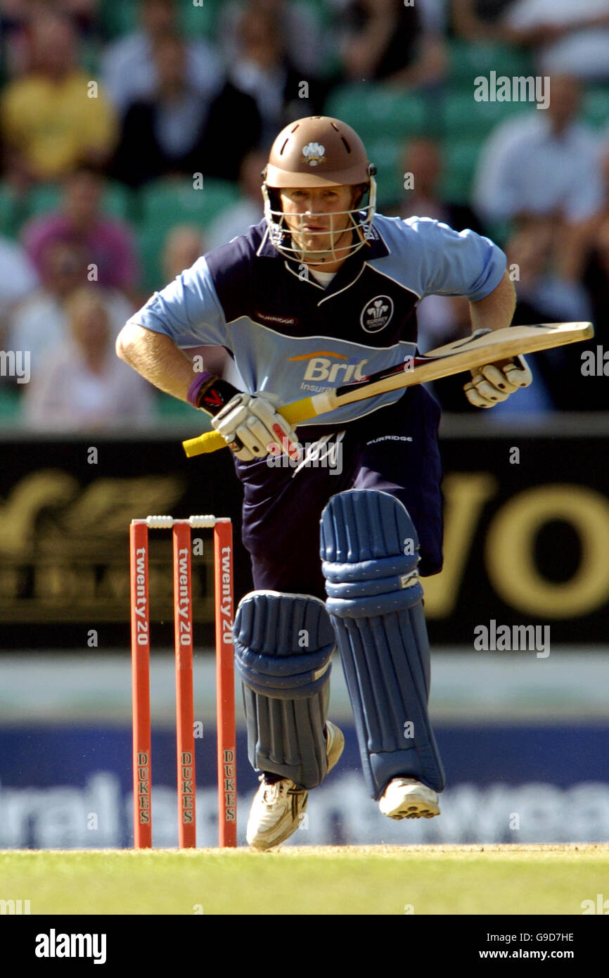 Ali brown cricket hi-res stock photography and images - Alamy