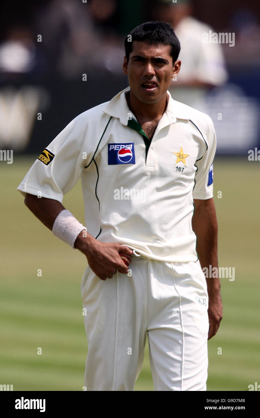 Pakistan's Imran Farhat during the Tour match against Leicestershire at ...