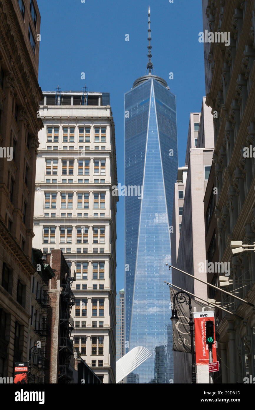 Lower manhattan buildings one world trade center hi-res stock ...