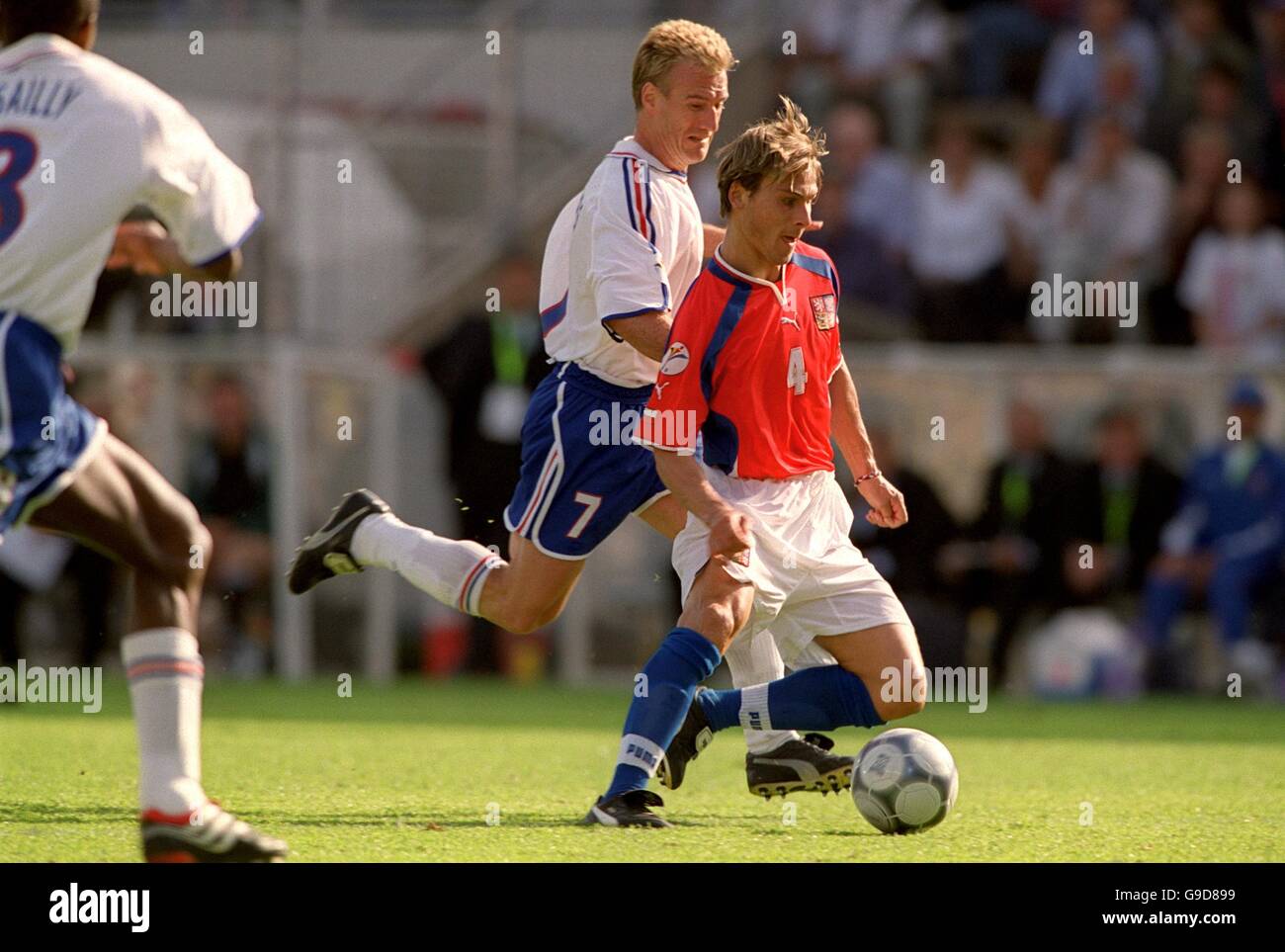 Soccer - Euro 2000 - Group D - Czech Republic v France Stock Photo - Alamy