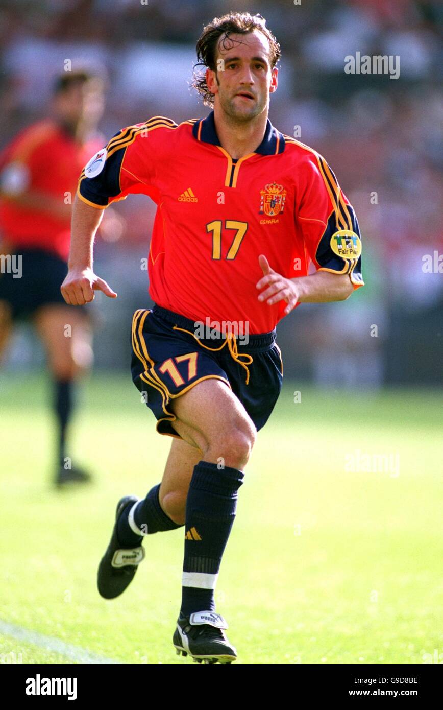 Soccer - Euro 2000 - Group C - Spain v Norway Stock Photo - Alamy