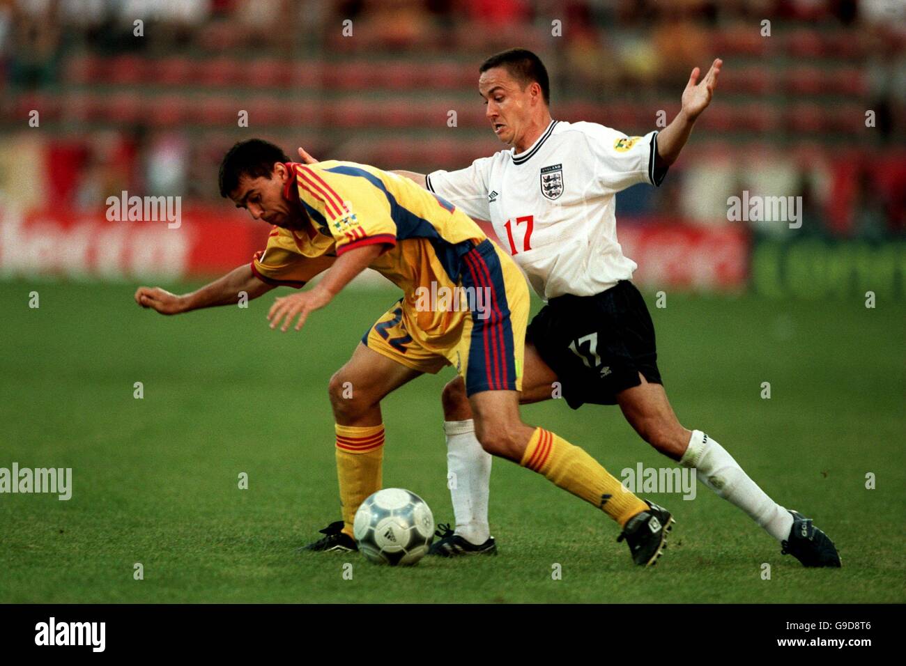 Soccer - Euro 2000 - Group A - England v Romania Stock Photo - Alamy