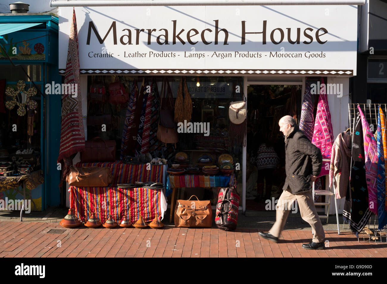 Brighton walk of the lanes hi-res stock photography and images - Alamy