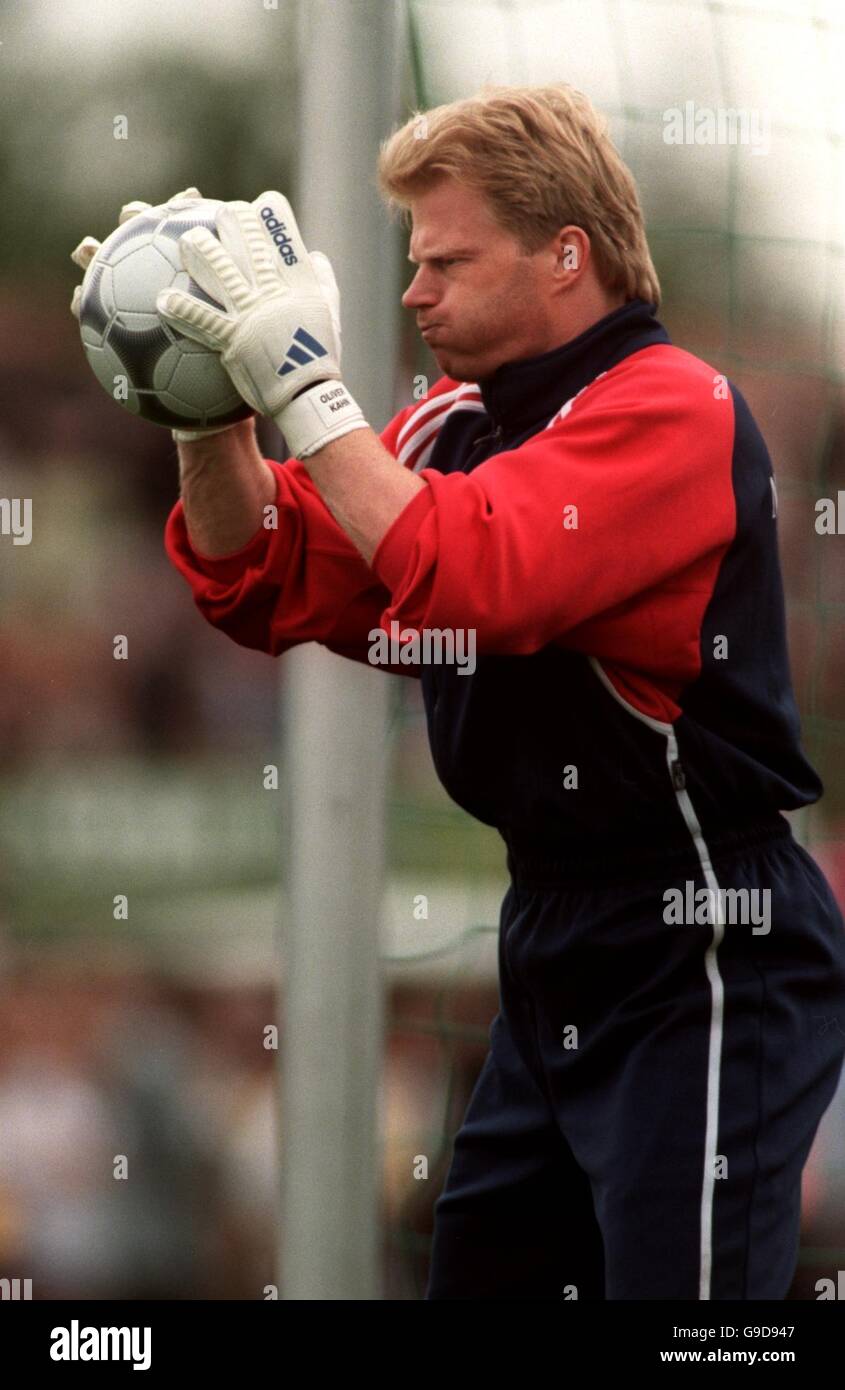 Germany goalkeeper oliver kahn in action during training hi-res stock ...