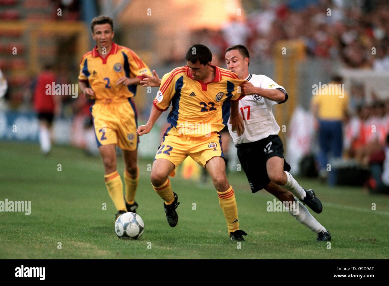 Soccer - Euro 2000 - Group A - England v Romania Stock Photo - Alamy