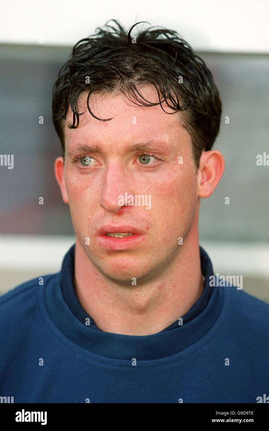 Soccer england robbie fowler hi-res stock photography and images - Alamy