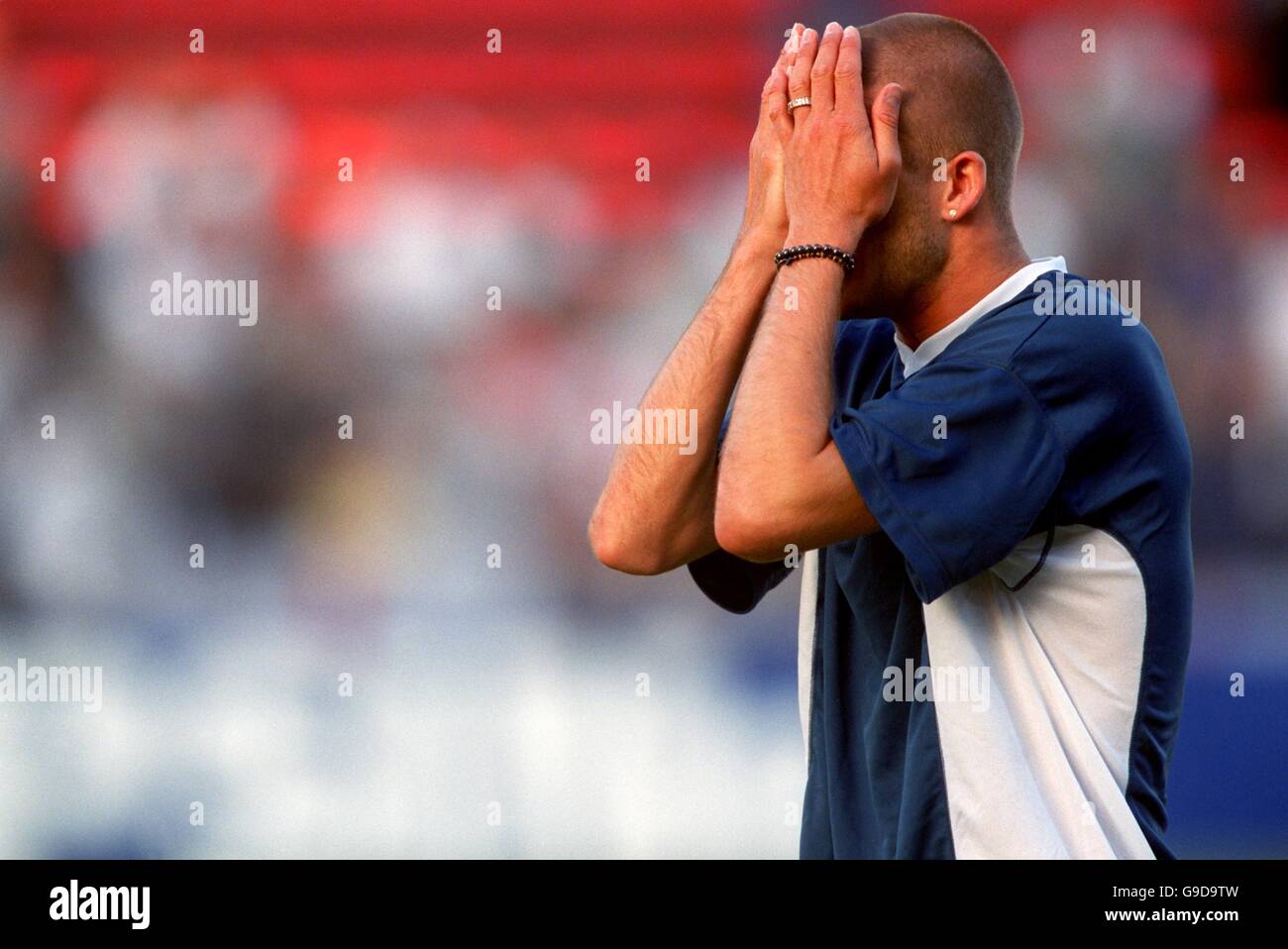 Soccer - Euro 2000 - Group A - England v Germany. England's David ...