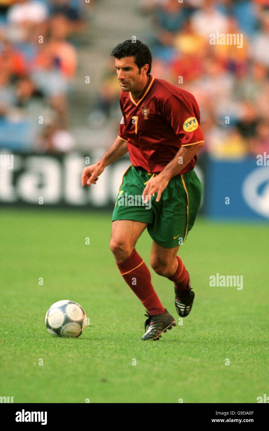 Luis figo portugal 2000 hi-res stock photography and images - Alamy