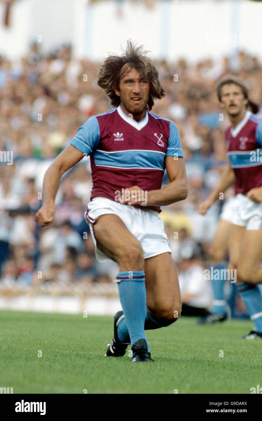 Billy bonds west ham hi-res stock photography and images - Alamy