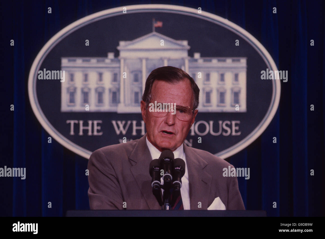 George bush dog ranger hi-res stock photography and images - Alamy