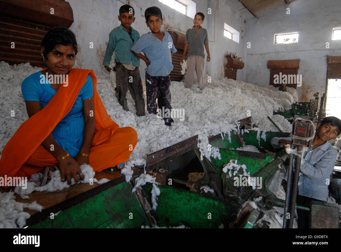 Indien kinderarbeit fabrik hi-res stock photography and images - Alamy