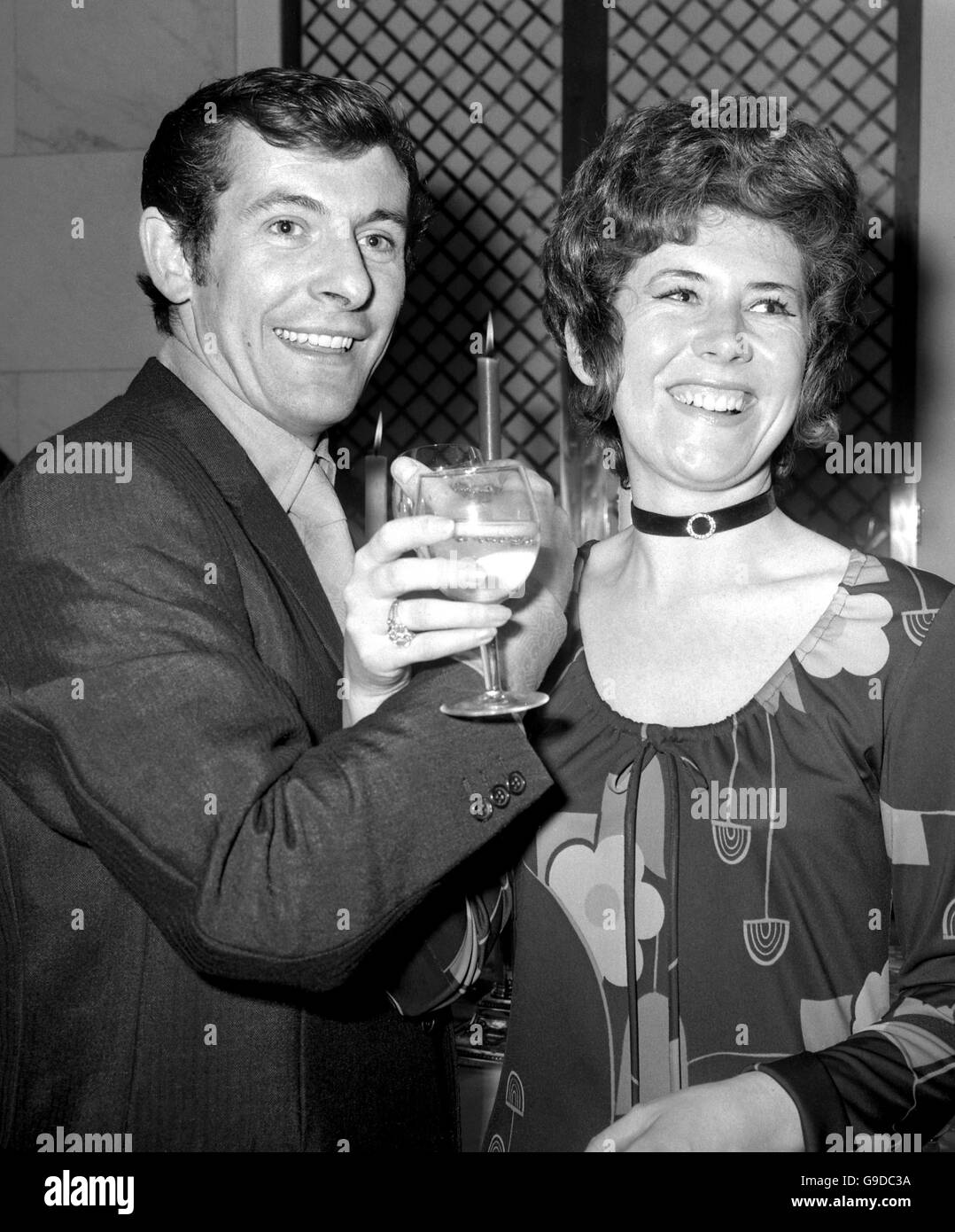 Alan mullery tottenham hotspur hi-res stock photography and images - Alamy