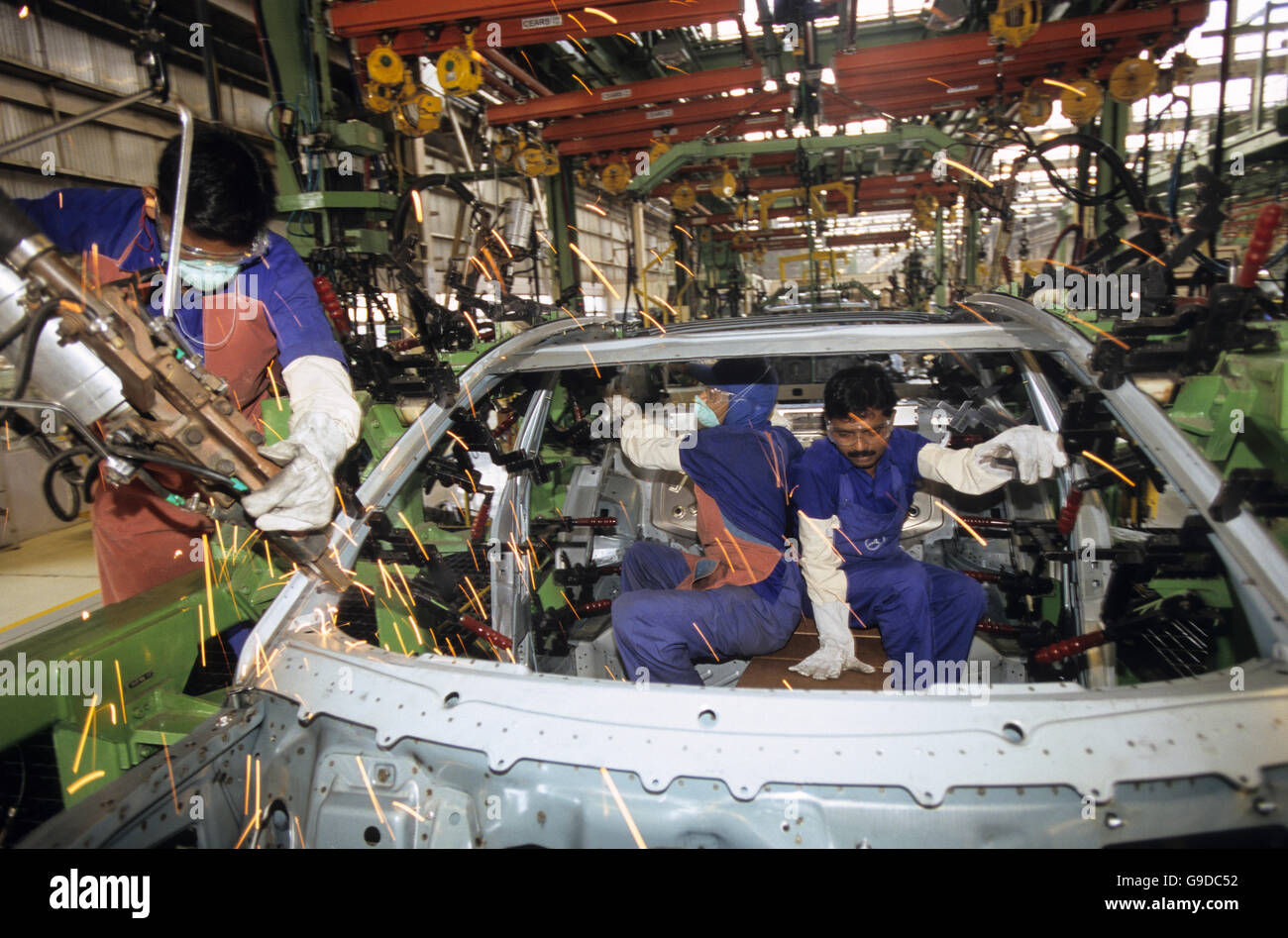 INDIA Maharashtra Pune, Daimler Chrysler Factory, assembly line for ...