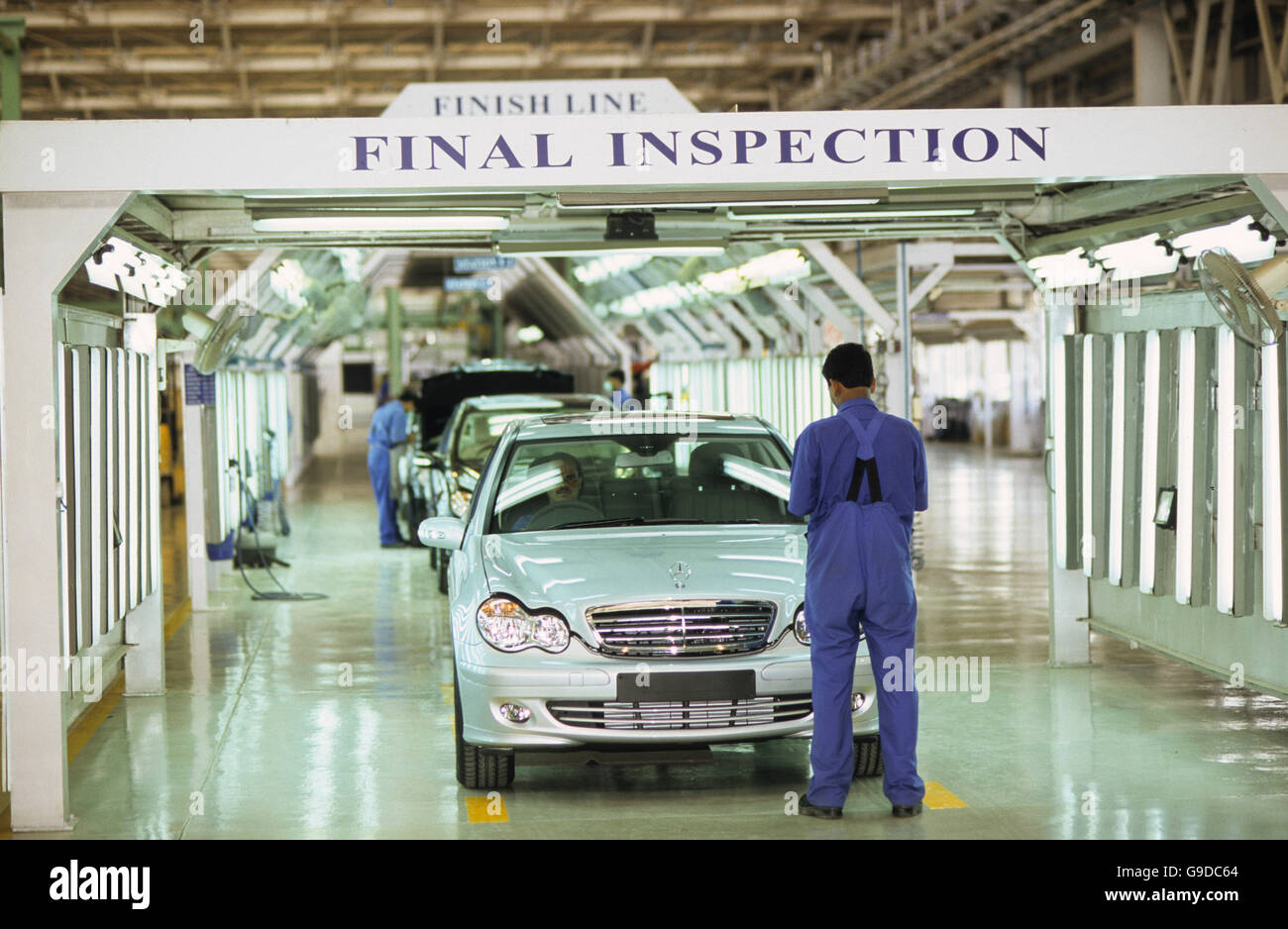 INDIA Maharashtra Pune, Daimler Chrysler Factory, assembly line for ...