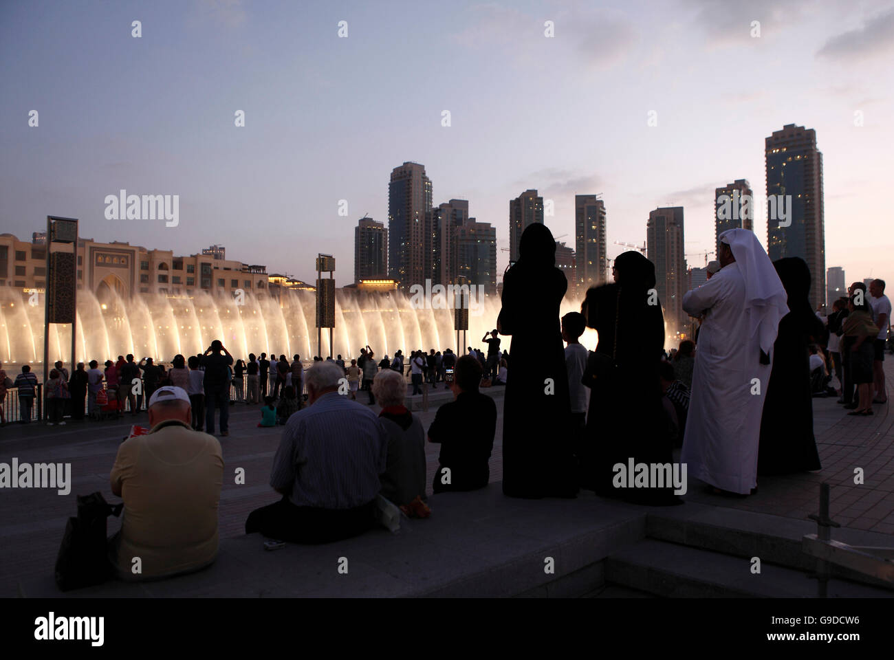 Fountain views tower dubai hi-res stock photography and images - Alamy