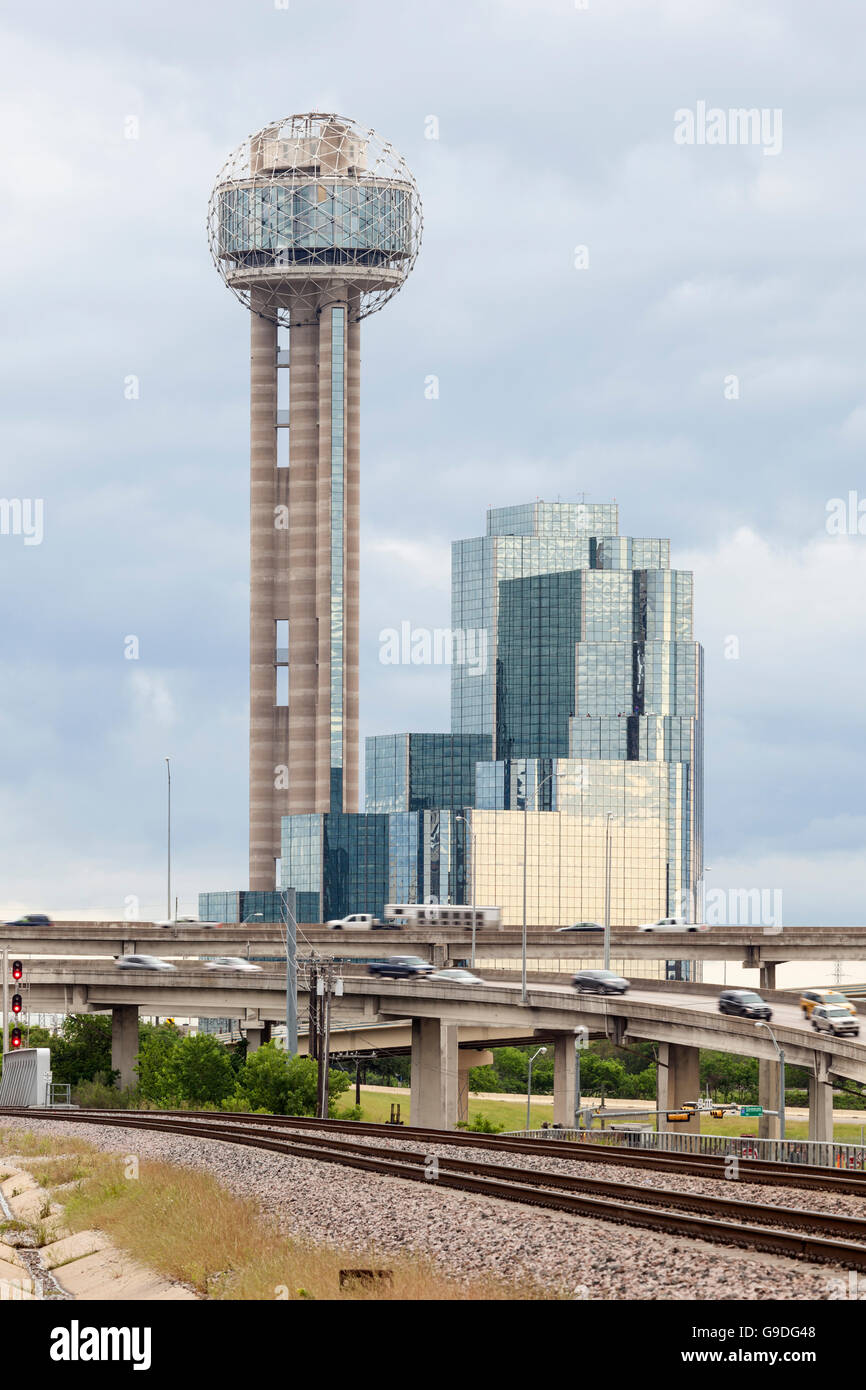 Dallas texas reunion tower hi-res stock photography and images - Alamy