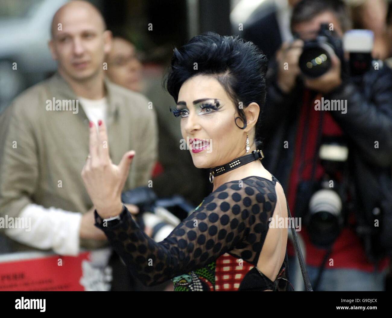 Souxie souie attends the uk premier of volver hi-res stock photography ...