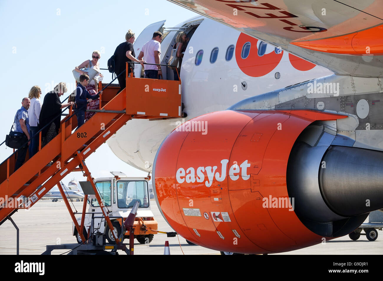 Easyjet boarding passengers runway airport ibiza budget airline plane ...