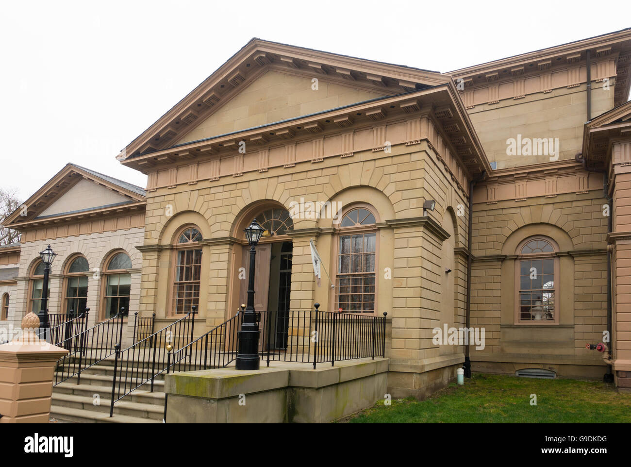 Redwood library and Athenaeum Newport Rhode Island Stock Photo - Alamy
