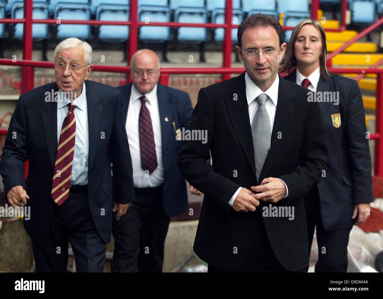 Doug ellis aston villa hi-res stock photography and images - Alamy