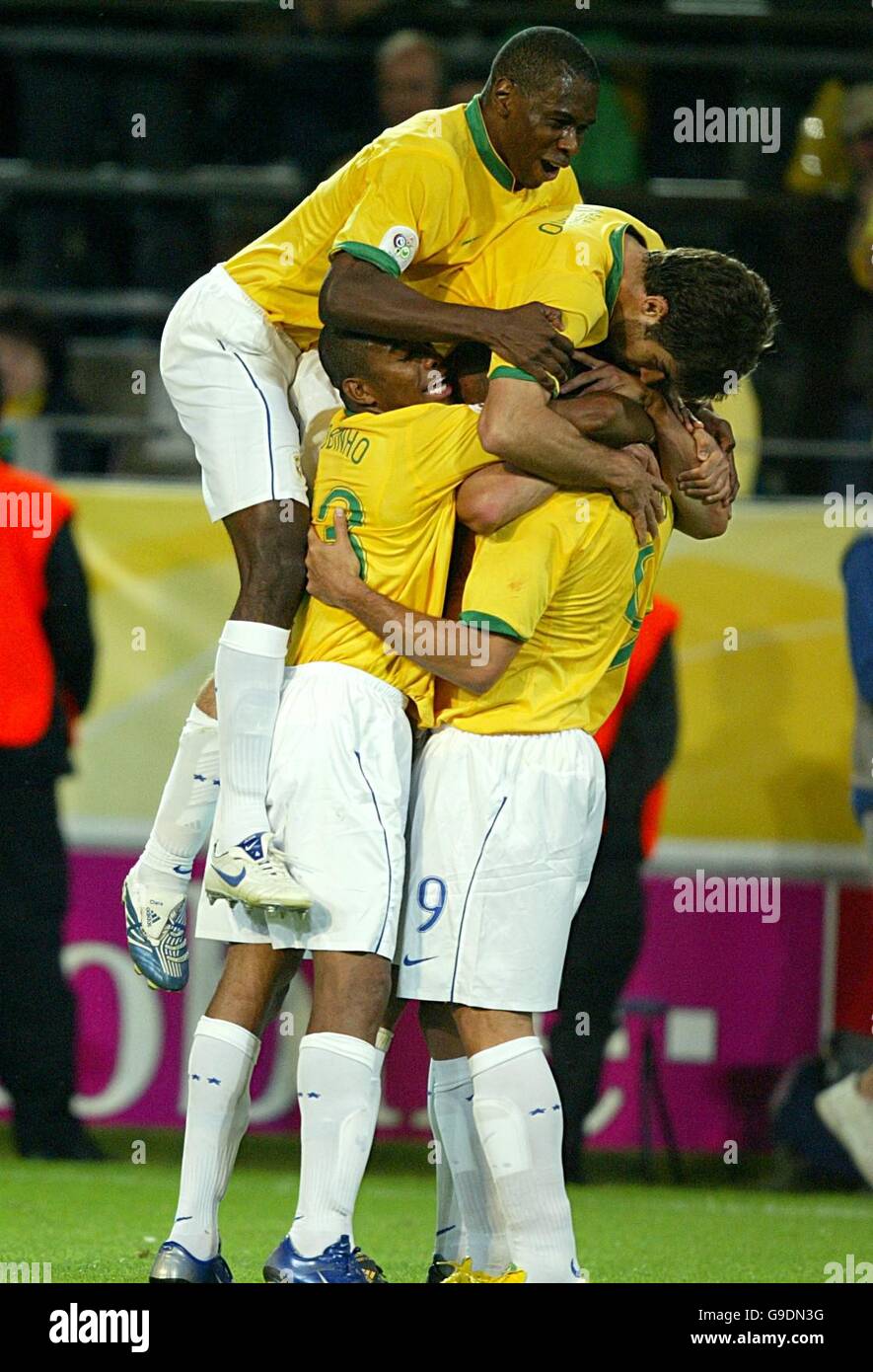 Soccer - 2006 FIFA World Cup Germany - Group F - Japan v Brazil ...