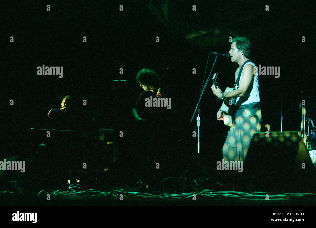 July 18, 1996 - Bonner Springs, Kansas USA: Rob Wasserman plays bass ...