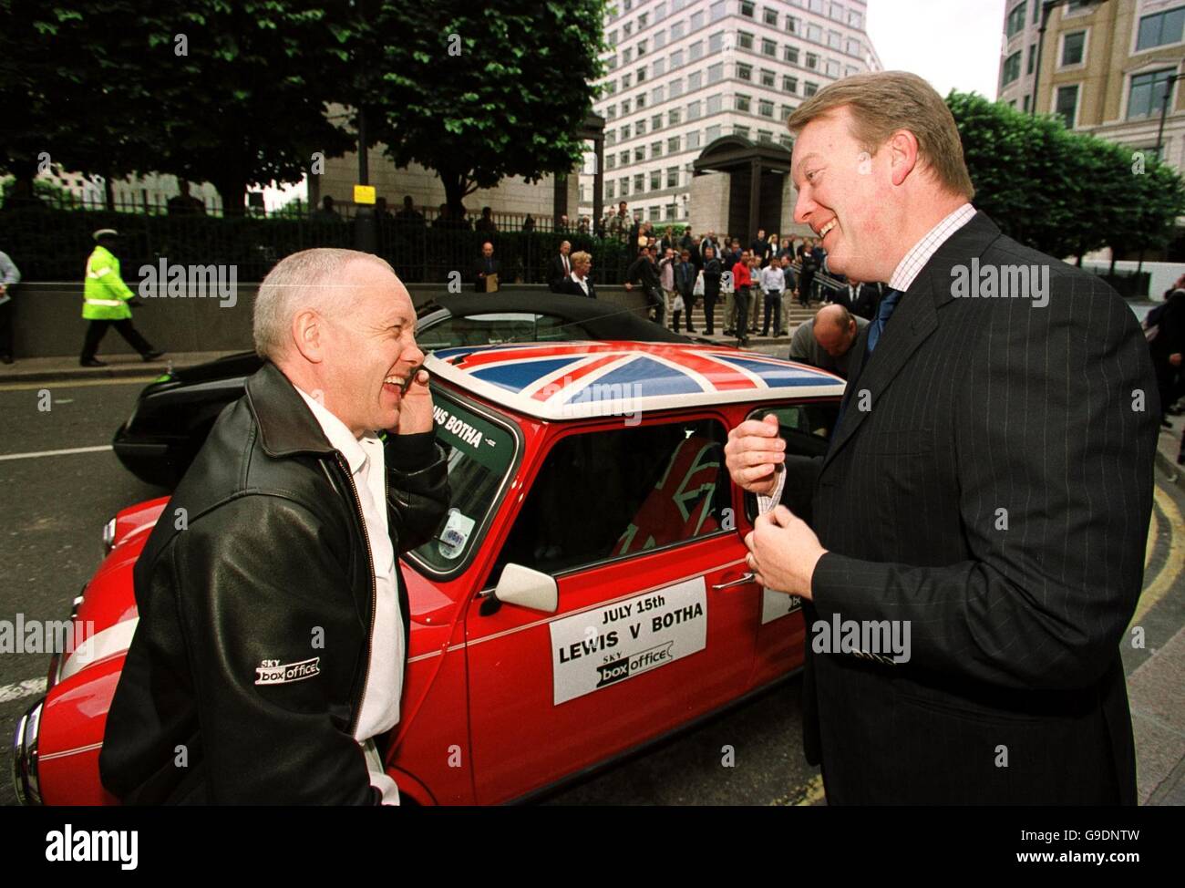 Lennox lewiss manager hi-res stock photography and images - Alamy