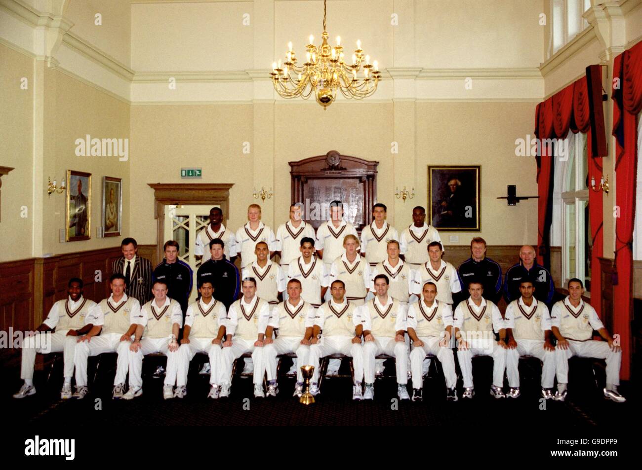 Surrey ccc team group hi-res stock photography and images - Alamy