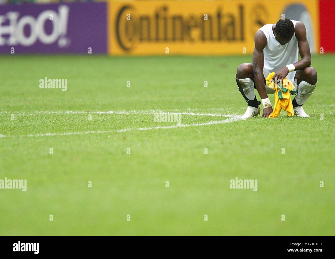 Ghanas eric addo stands dejected hi-res stock photography and images ...