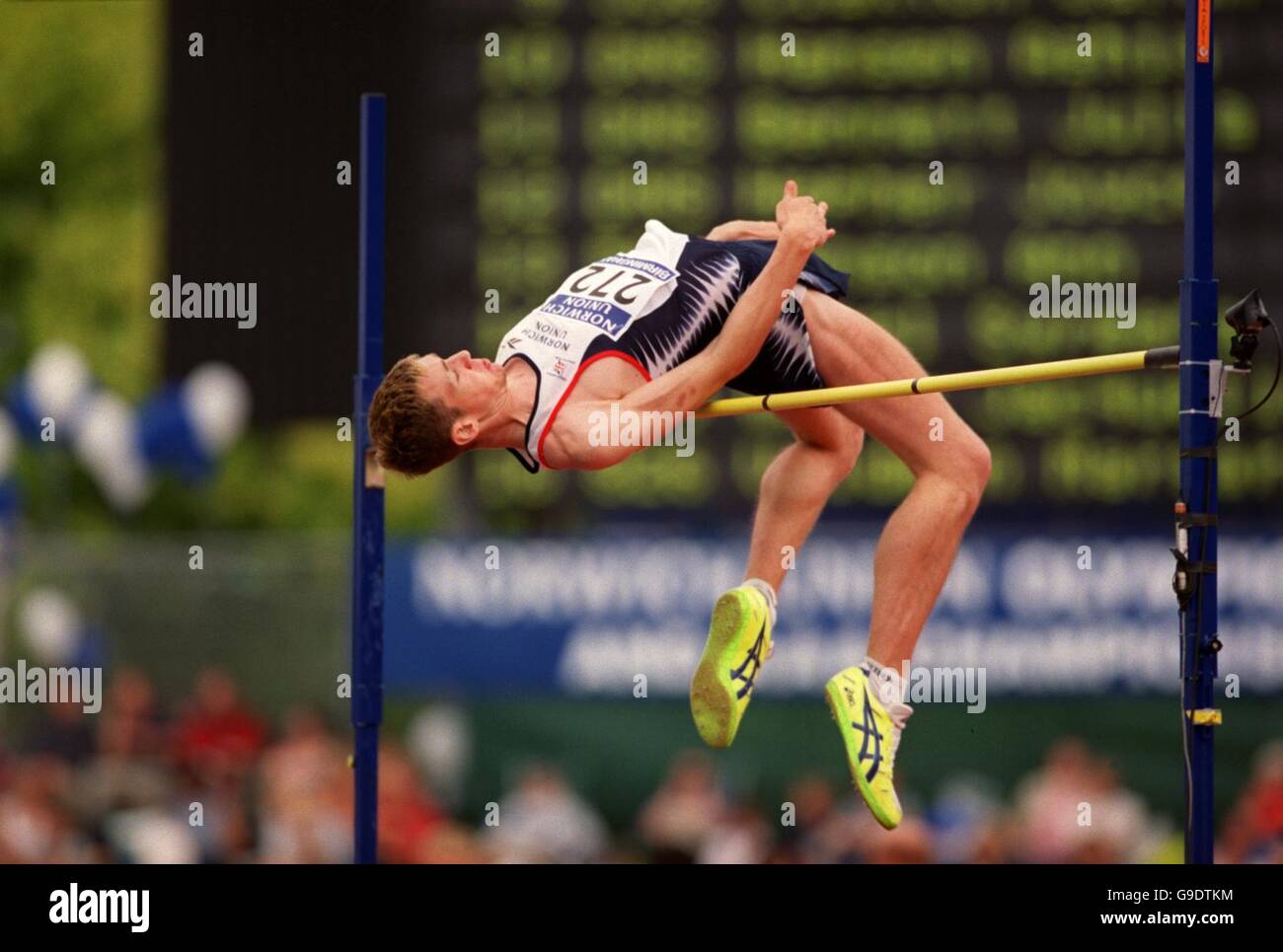 Robert mitchell high jump hi-res stock photography and images - Alamy