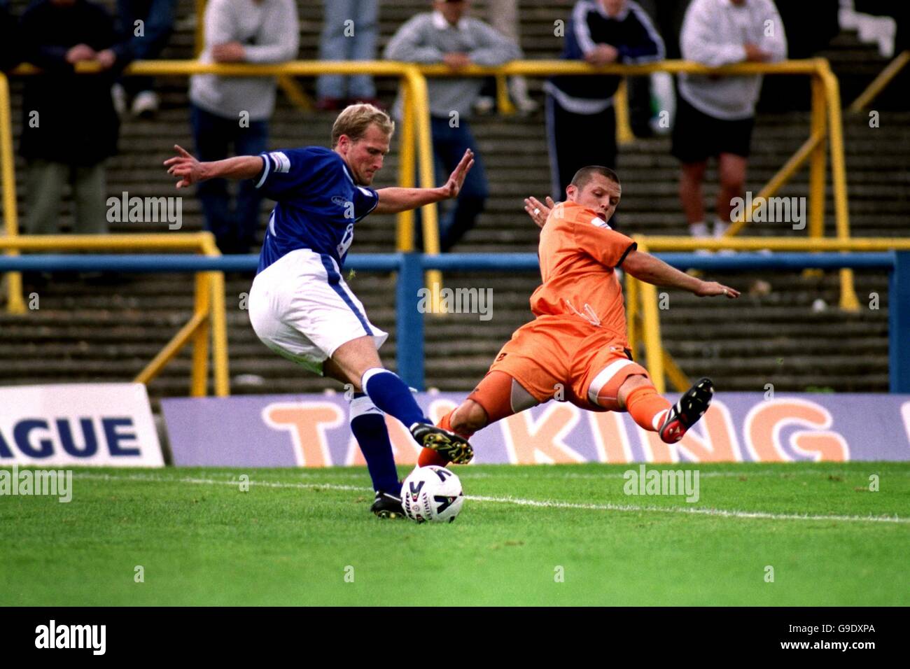 R a barnet hi-res stock photography and images - Alamy