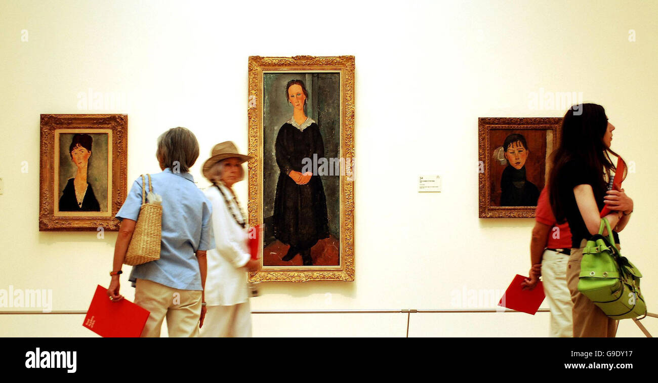 Preview of Amedeo Modigliani exhibition at the Royal Academy Stock ...