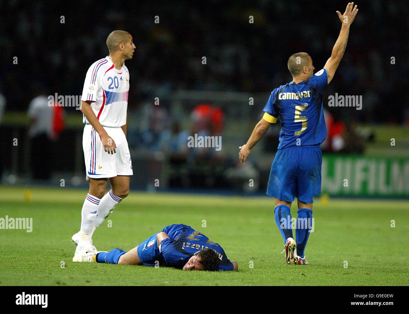 Zinedine zidane marco materazzi hi-res stock photography and images - Alamy