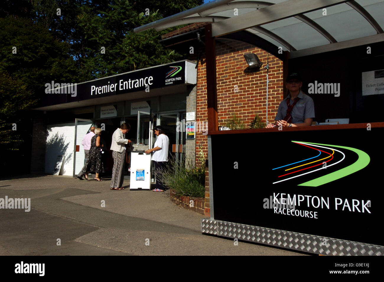 Horse Racing - Best of British Evening - Kempton Park Racecourse Stock ...