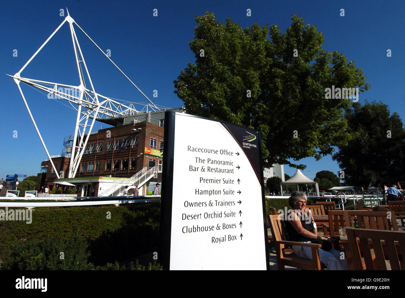 Horse Racing - Best of British Evening - Kempton Park Racecourse ...