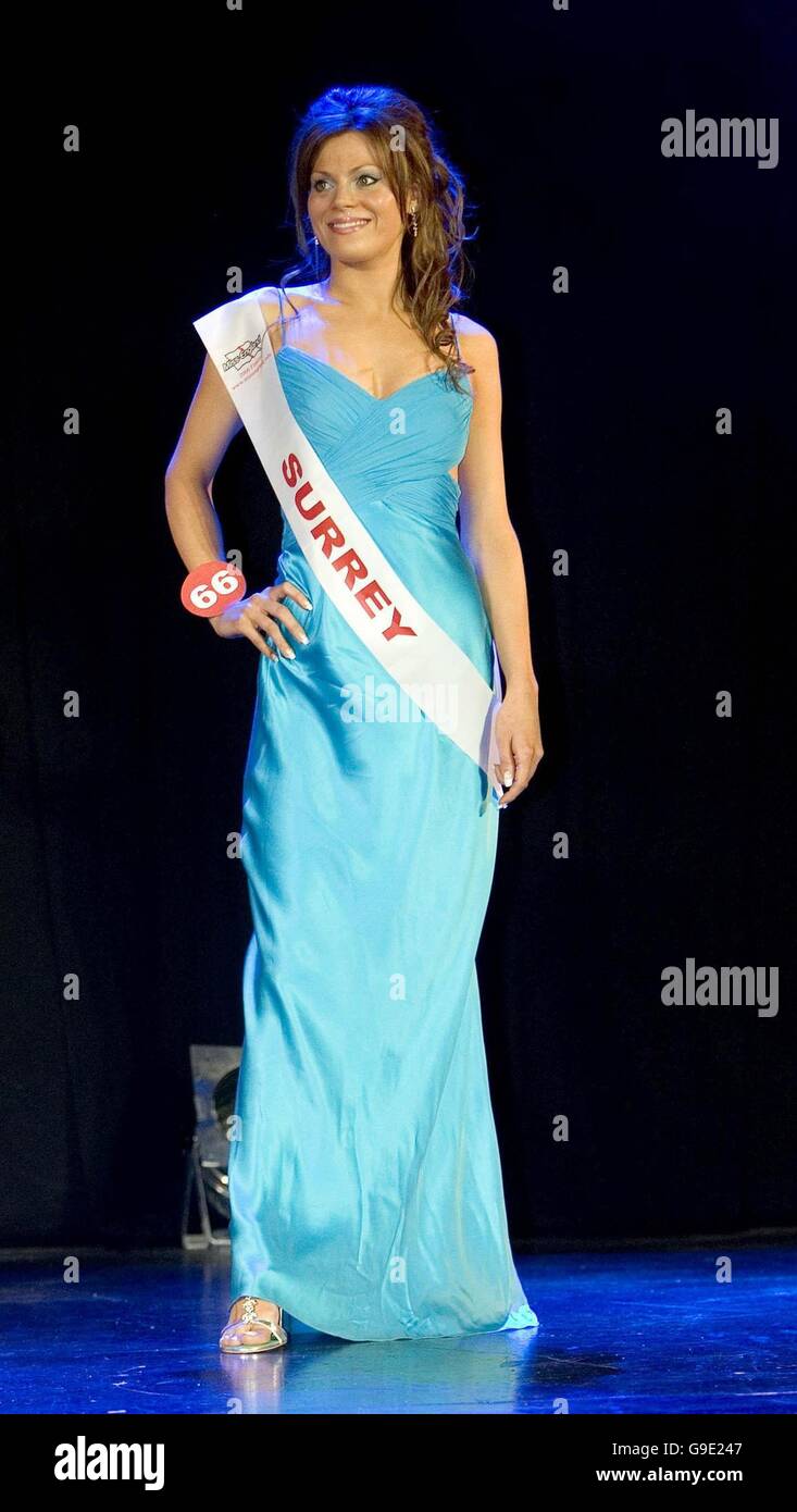 Miss Surrey Hayley Sim Takes Part In The Finals Of Miss England 2006 At