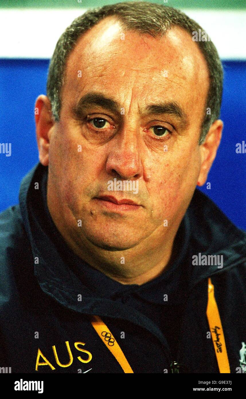 Sydney 2000 olympics mens soccer hi-res stock photography and images ...