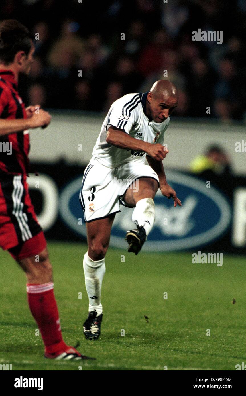 Real madrid score their winning goal hi-res stock photography and ...